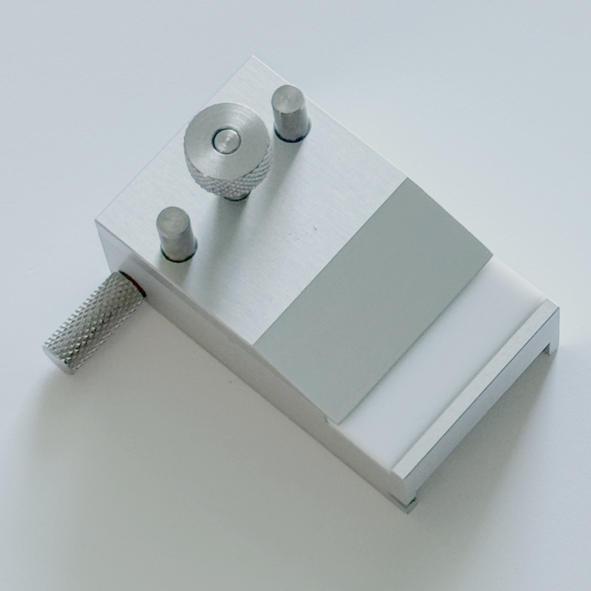 Wide-range sample holder for HW-1 – JASCO Incorporated